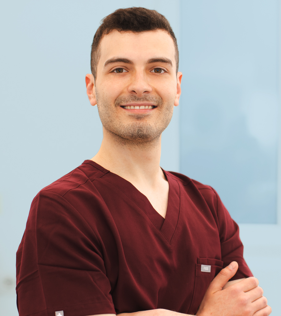 Odontoiatri a Milano - Prenota una visita con i Dentisti ADC